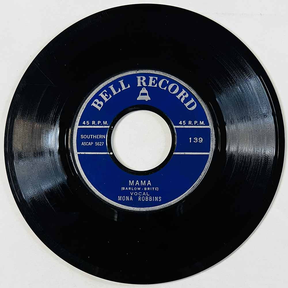 Coeds / Mona Robbins Outside My Window / Mama - vinyylisingle